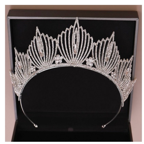 FBL | Accessories | Tiara Crown | Poshmark
